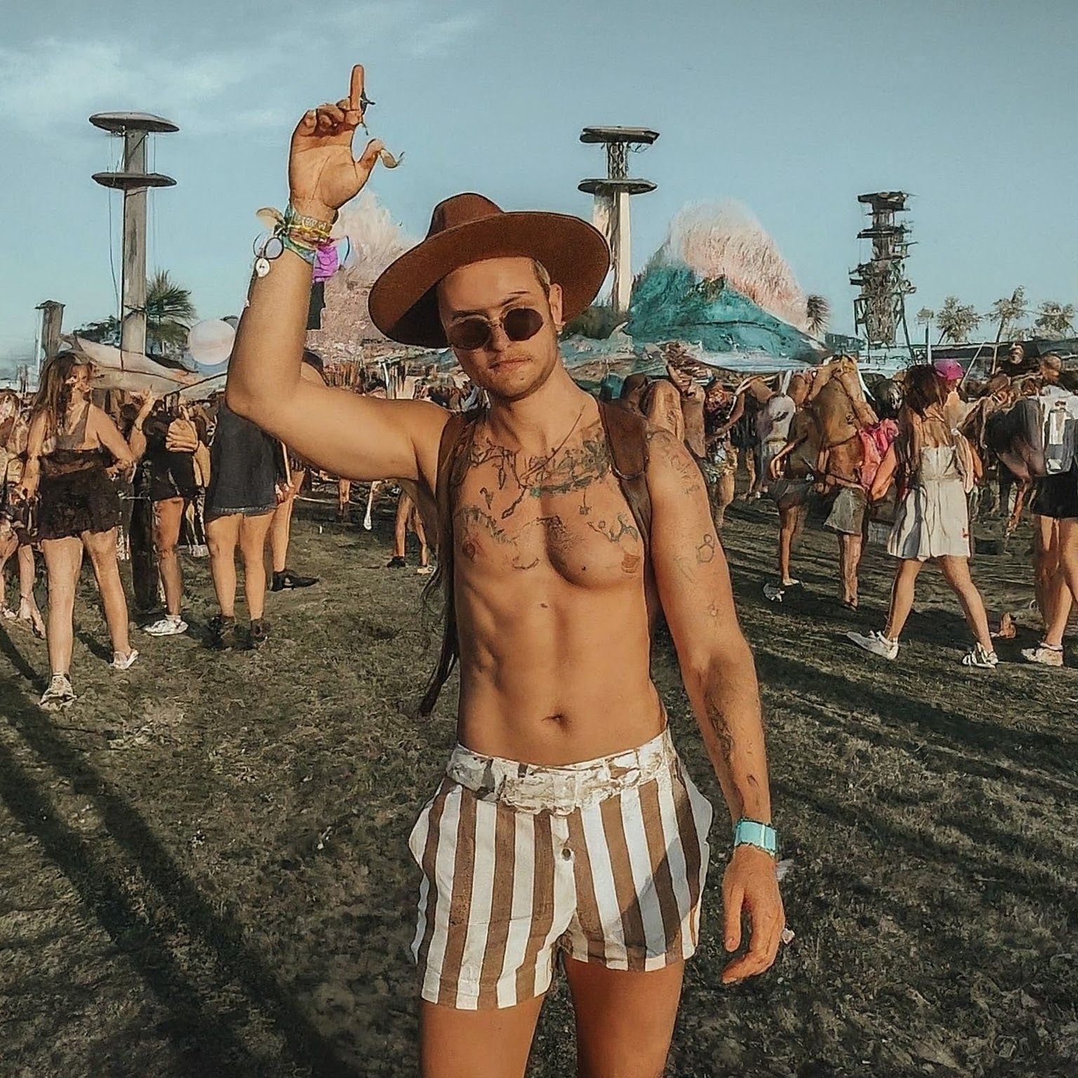 Tomorrowland Outfits for Guys: Style Tips and Inspiration - Fest Ranker